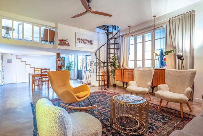 Appartement à vendre - Paris e , Louis Blanc, Aqueduc - 4 pièces - 2 chambres