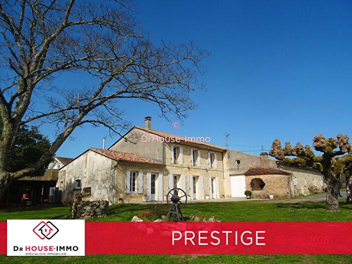 Maison à vendre - Laruscade - 12 pièces - 7 chambres