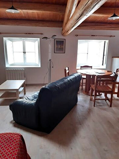 Appartement à louer - Bagnols-sur-Cèze, Centre-ville - 1 pièce