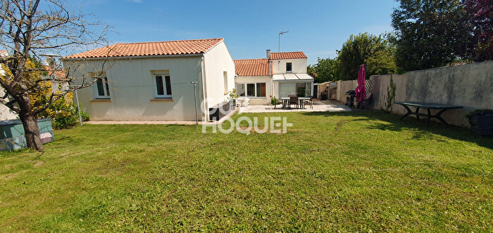 Maison à vendre - LHoumeau - 5 pièces - 4 chambres