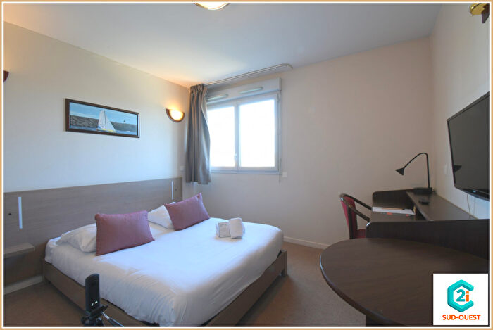 Appartement à vendre - Montélimar, Centre-ville - 2 pièces - 1 chambre