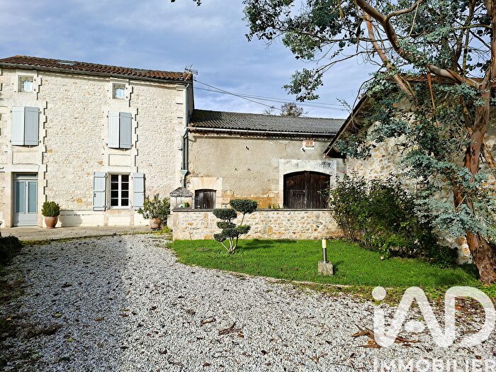 Maison à vendre - Bunzac - 8 pièces - 4 chambres