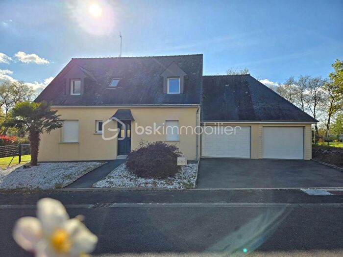 Maison à vendre - La Bazouge-des-Alleux - 6 pièces - 4 chambres