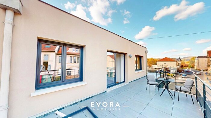 Appartement à louer - Centre Ville-Mairie-Ville Basse, Rombas - 3 pièces - 2 chambres