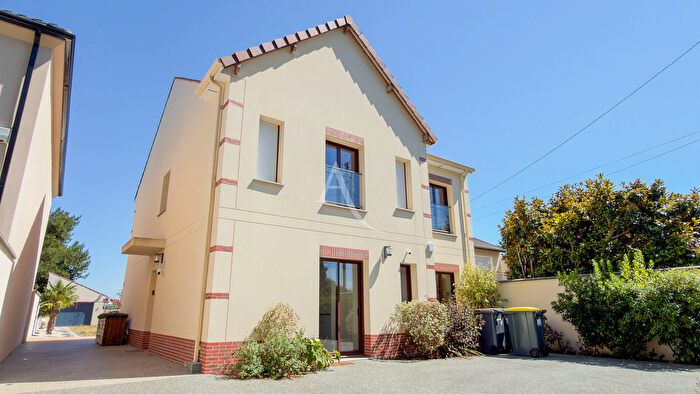 Maison 7 pièces à Brunoy, Sud, à louer