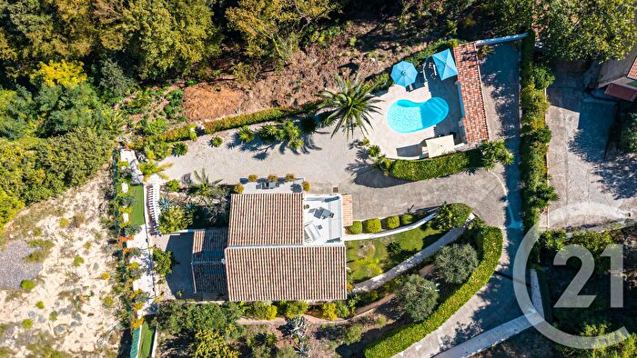 Maison à vendre - Nice, Saint-Roman de Bellet - 6 pièces - 5 chambres