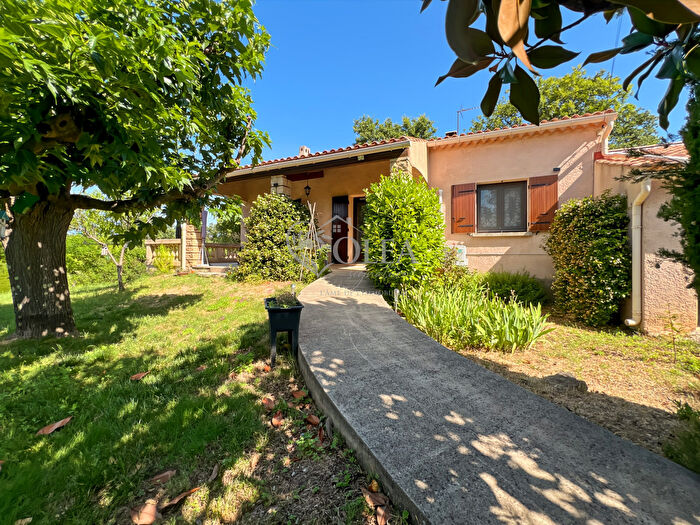 Maison 4 pièces à Saint-Marcel-de-Careiret, à vendre