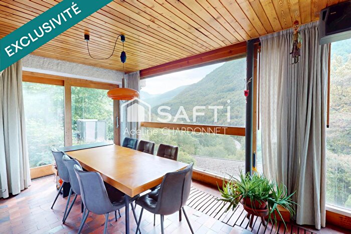 Maison 7 pièces à Salins-les-Thermes, à vendre