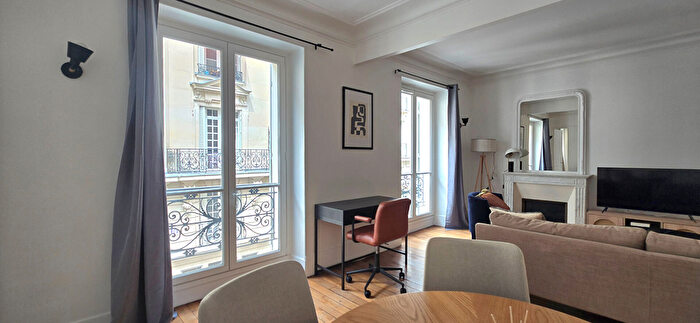 Appartement 3 pièces à vendre - Paris 8ème, Mairie
