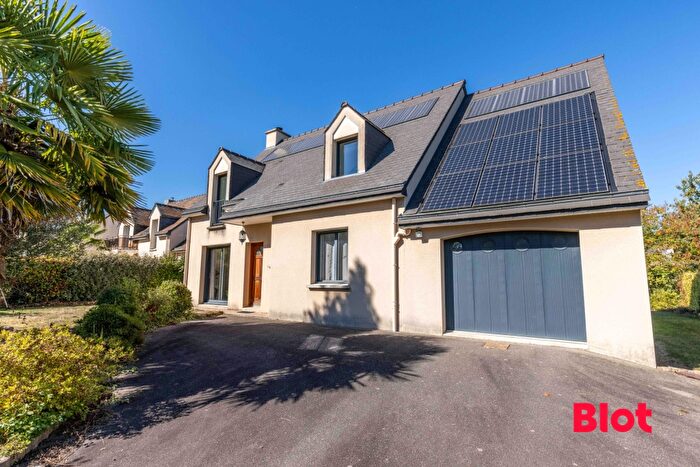 Maison 6 pièces à Châteaubourg, à vendre