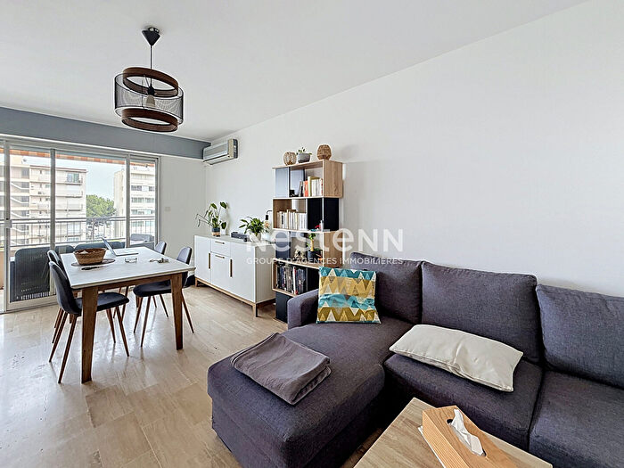 Vallauris, Golfe Juan, Vieux Port : Appartement 2 pièces à vendre