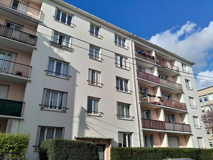 Appartement à louer - Chemin Vert-Europe, Reims - 2 pièces - 1 chambre