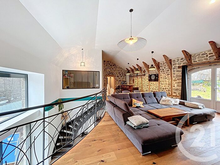 Maison à vendre - Yssingeaux - 5 pièces - 3 chambres