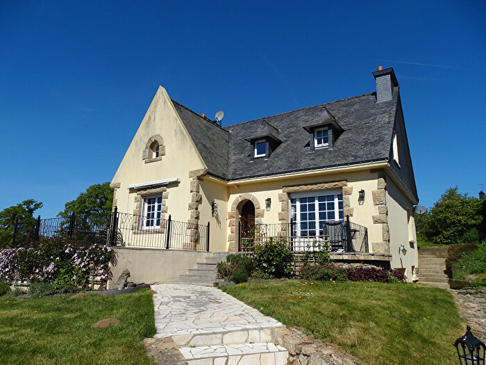Gouarec : Maison 7 pièces à vendre