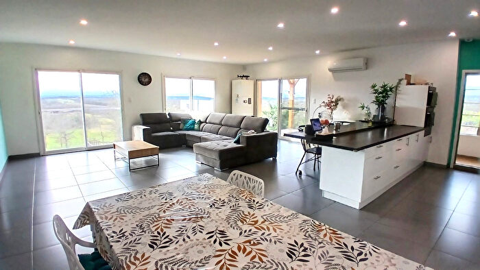 Maison à vendre - Cuzance - 5 pièces - 4 chambres