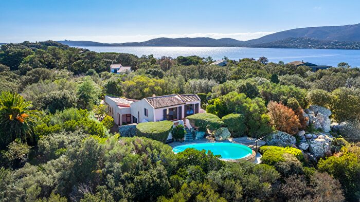 Maison à vendre - Lecci - 6 pièces - 4 chambres