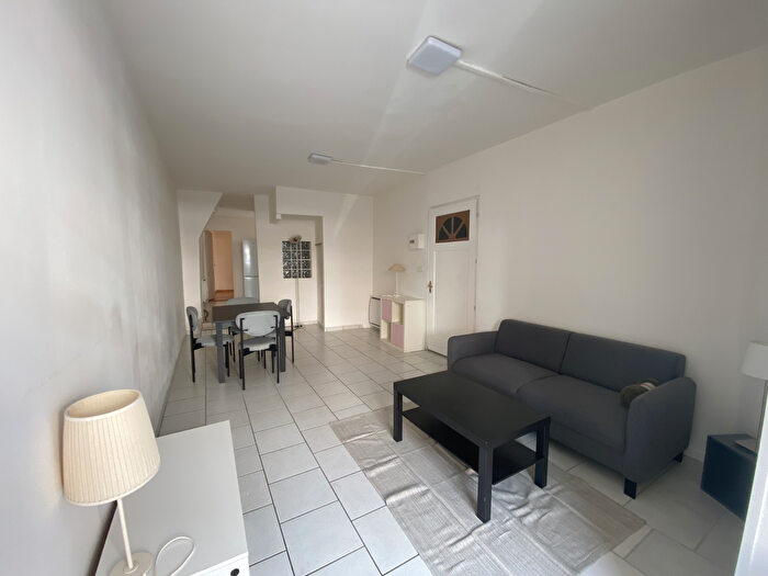 Appartement à louer - Amiens, Saint-Honoré, Jeanne dArc - 3 pièces - 2 chambres