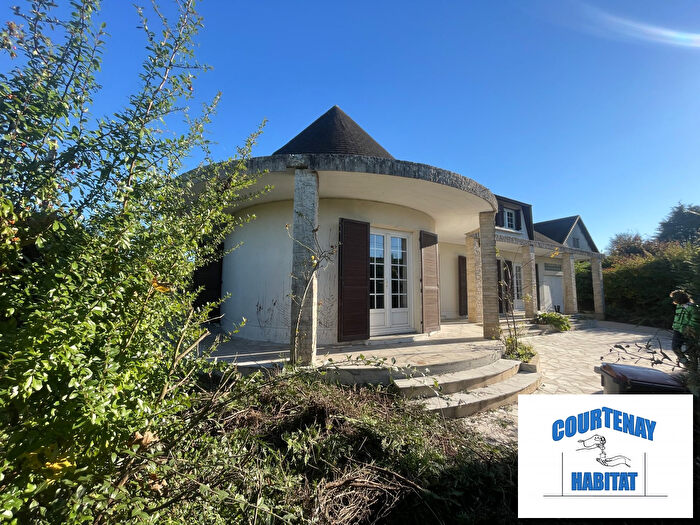 Maison à vendre - Courtenay - 6 pièces - 5 chambres