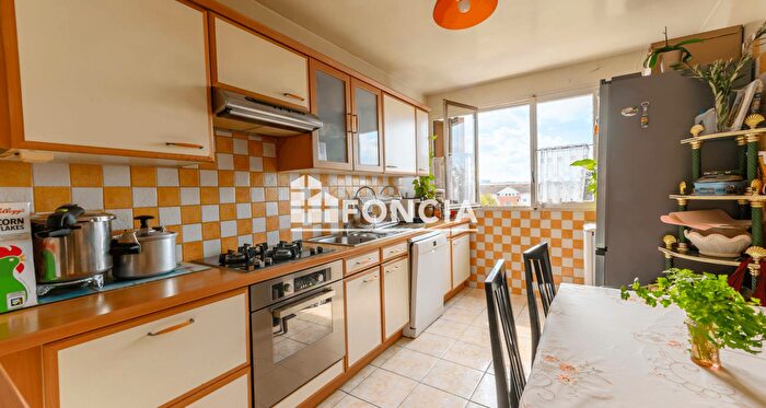 Appartement à vendre - Neuilly-sur-Marne, Libération - 4 pièces - 3 chambres