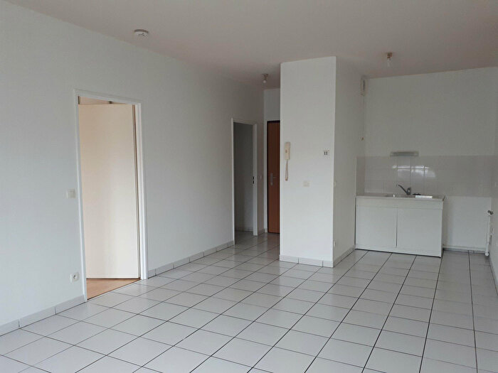 Appartement 2 pièces à Carbon-Blanc, à louer