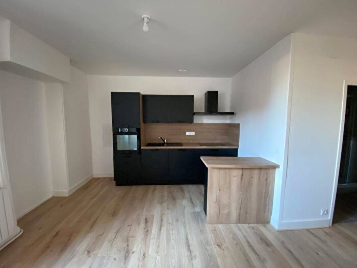 Appartement à louer - centre Ville-La Chartonnière-La Barre, Villefranche-sur-Saône - 2 pièces - 1 chambre