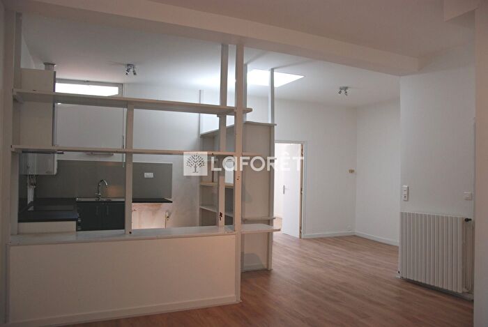 Appartement à louer - Cognac, Centre-ville, Gare - 2 pièces - 1 chambre