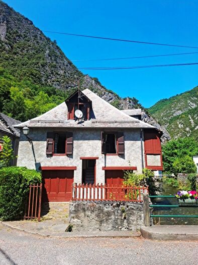 Saint-Béat : Maison 5 pièces à vendre