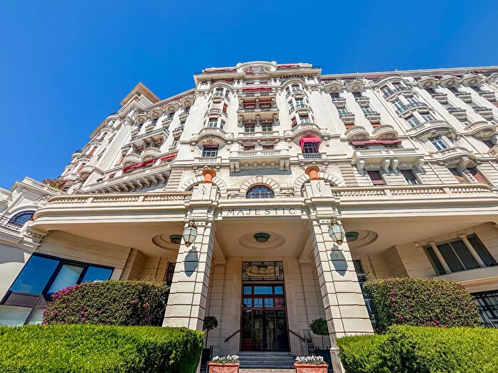 Appartement à vendre - Nice, Cimiez - 5 pièces - 2 chambres