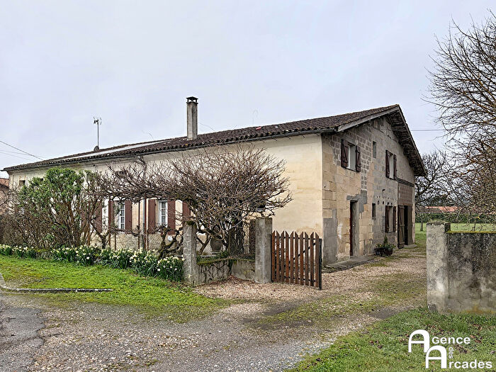 Maison à vendre - Coutras - 10 pièces - 7 chambres
