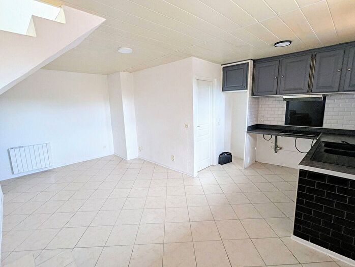 Appartement à louer - Sud, Bouc Bel Air - 3 pièces - 2 chambres