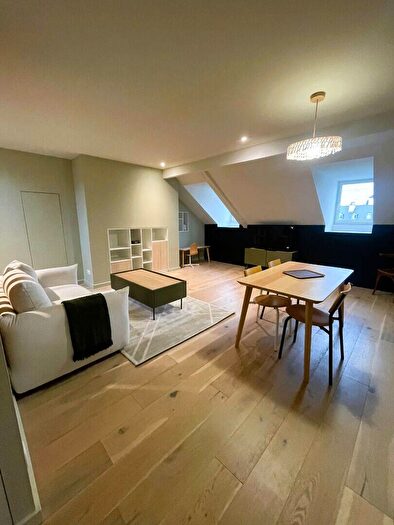 Appartement à louer - XIV Juillet, Pau - 4 pièces - 3 chambres