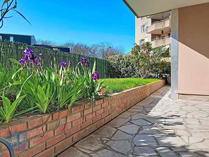 Appartement à vendre - Évry, Les Epinettes - 5 pièces - 3 chambres