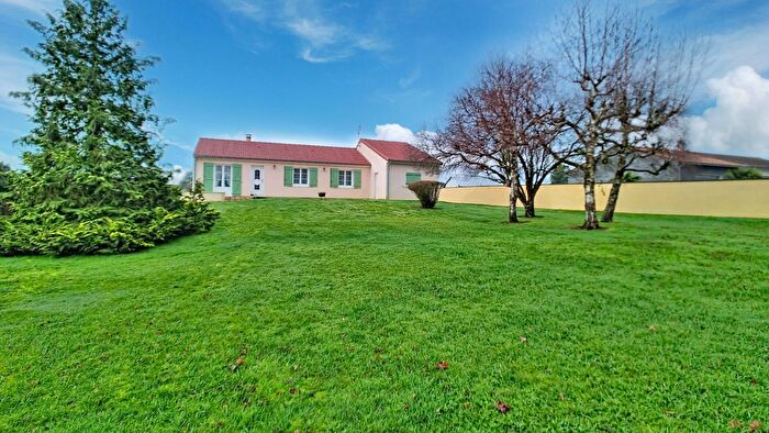 Leignes-sur-Fontaine : Maison 5 pièces à vendre