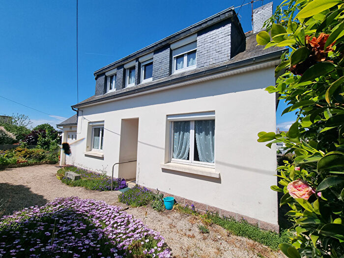 Maison 6 pièces à vendre à Bégard