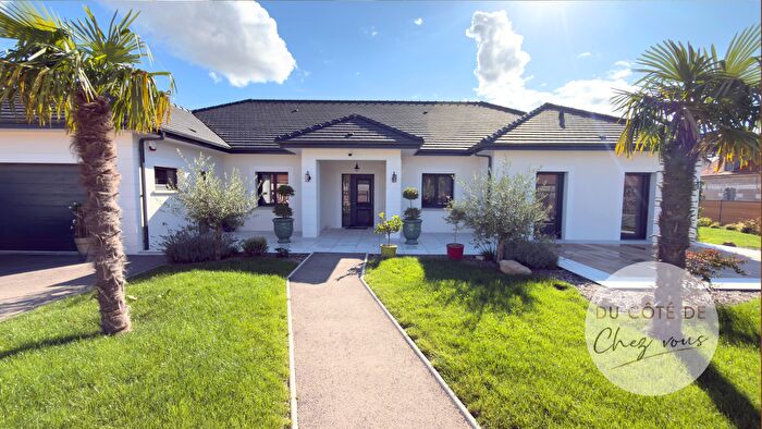 Maison à vendre - Le Pavillon-Sainte-Julie - 5 pièces - 3 chambres