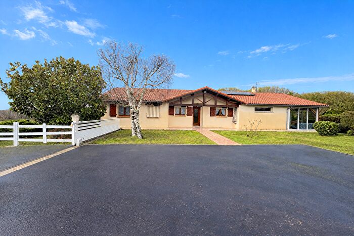 Maison à vendre - Montussan - 5 pièces - 4 chambres