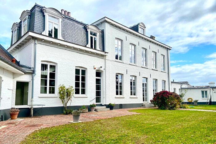 Maison à vendre - Beaucamps-Ligny - 8 pièces - 5 chambres