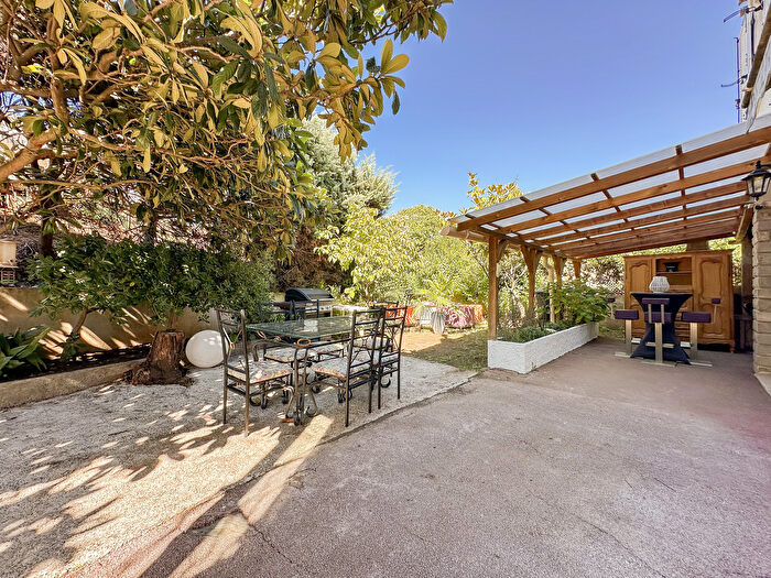 Maison à vendre - Collobrières - 6 pièces - 4 chambres