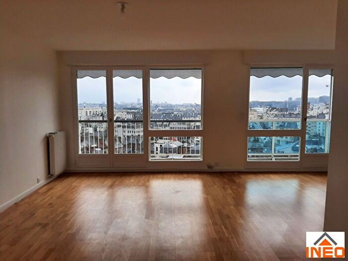 Appartement 4 pièces à Quartiers Centre, Saint-Hélier, Gare, à louer