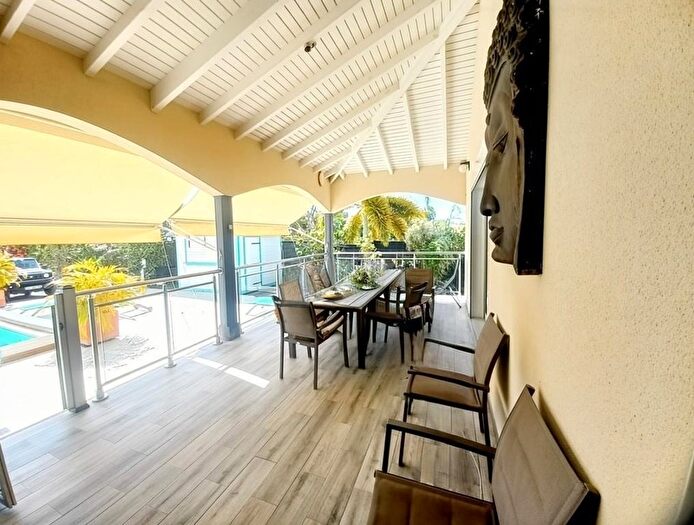 Maison 6 pièces à Sainte-Anne, à vendre