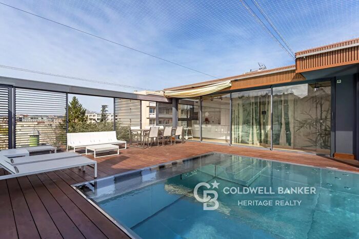 Maison à vendre - Lyon e , Sans Souci, Dauphiné - 7 pièces - 4 chambres