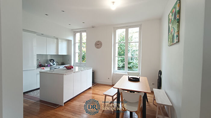 Maison à louer - Orléans, Cathédrale, Jeanne dArc - 7 pièces - 5 chambres