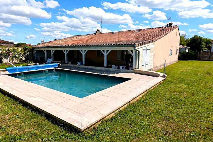 Maison à vendre - Reignac - 7 pièces - 4 chambres
