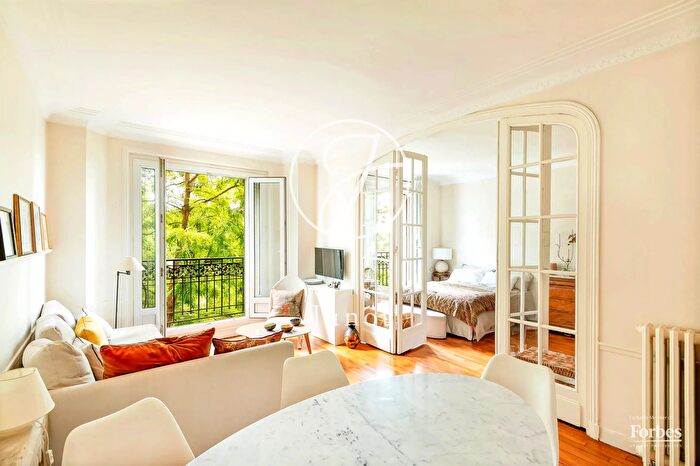 Paris 18ème, Montmartre, Sacré Coeur, Abbesses : Appartement 2 pièces à vendre