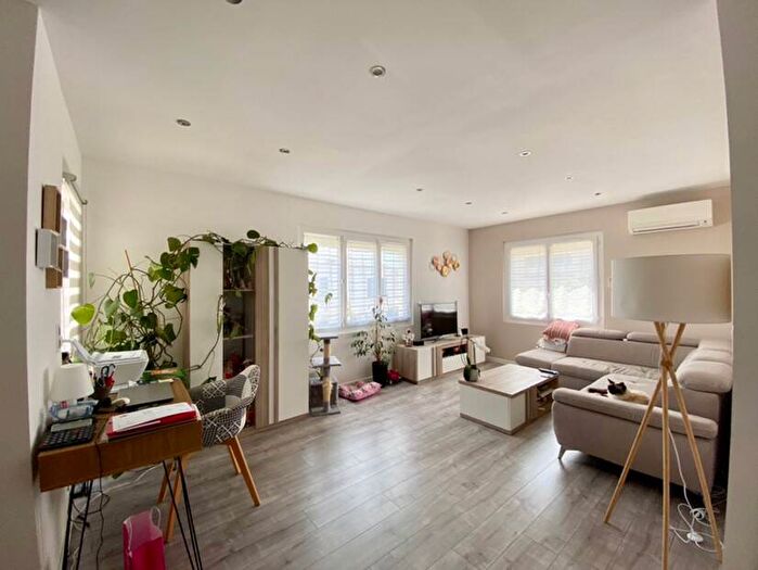 Appartement à louer - Emile Zola, Beziers - 4 pièces - 3 chambres