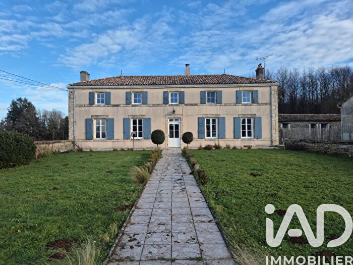 Maison à vendre - Celles-sur-Belle - 8 pièces - 6 chambres