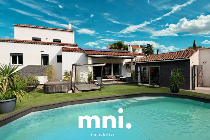 Maison à vendre - Ollioules, Quiez - 10 pièces - 7 chambres