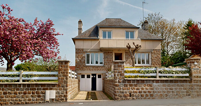 Maison à vendre - Torigni-sur-Vire - 5 pièces - 3 chambres