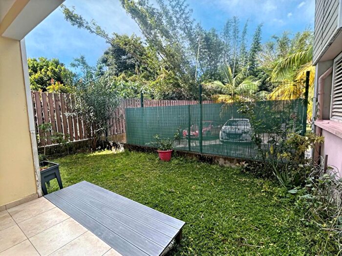 Saint-Denis, Bois de Nèfles, Sainte-Clotilde : Appartement 4 pièces à louer
