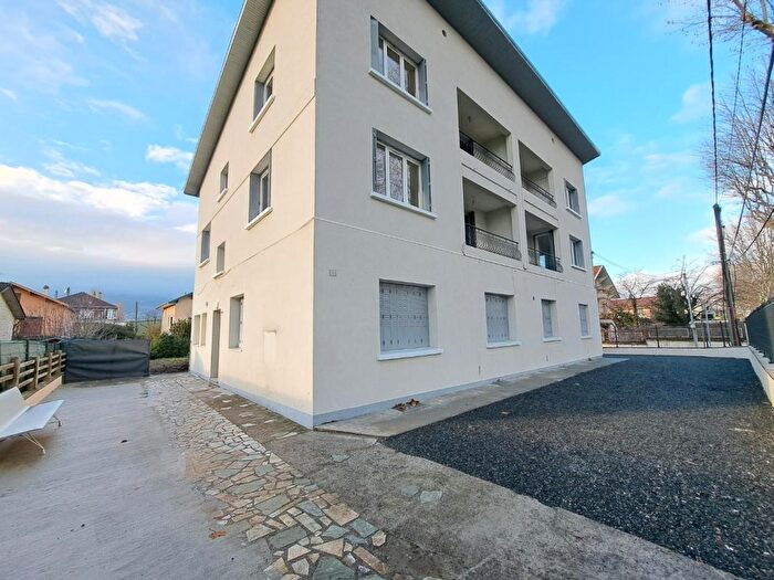 Appartement à louer - Échirolles, Bayard, La Luire, Vicose, Comboire - 3 pièces - 2 chambres